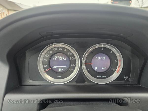 Melns Volvo XC60 2011 Paide, ar dzinēja tilpumu 2.00 L un nobraukumu 224 tūkst. km par 10750 €, foto 11 vietnē AUTOMOTO.COM.LV