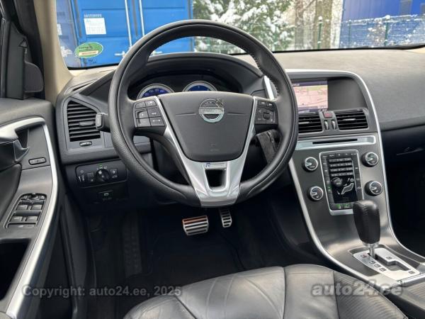 Melns Volvo XC60 2011 Paide, ar dzinēja tilpumu 2.00 L un nobraukumu 326 tūkst. km par 9390 €, foto 11 vietnē AUTOMOTO.COM.LV