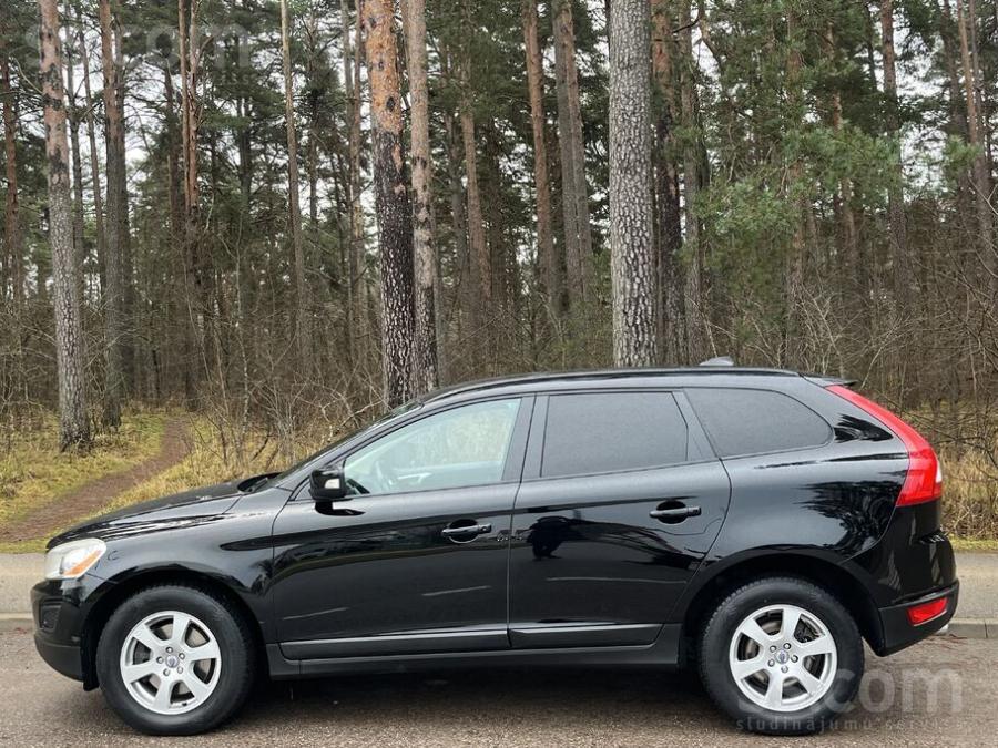 Black Volvo XC60 2011 in Valmiera, with an engine capacity of 2.40 L and mileage of 0 thousand km for 10500 €, photo 2 on AUTOMOTO.COM.LV