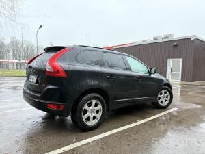Black Volvo XC60 2011 in Riga, with an engine capacity of 2.00 L and mileage of 246 thousand km for 7300 €, photo 3 on AUTOMOTO.COM.LV