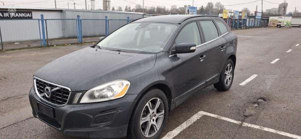 Black Volvo XC60 2011 in Panevezys, with an engine capacity of 2.40 L and mileage of 179 thousand km for 8700 €, photo 1 on AUTOMOTO.COM.LV