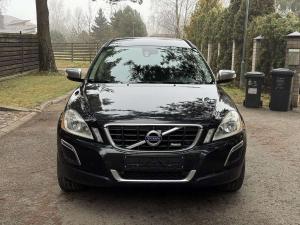 Black Volvo XC60 2011 in Vilnius, with an engine capacity of 2.40 L and mileage of 257 thousand km for 8700 €, photo 3 on AUTOMOTO.COM.LV