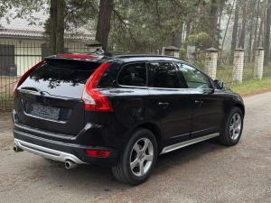 Black Volvo XC60 2011 in Vilnius, with an engine capacity of 2.40 L and mileage of 257 thousand km for 8700 €, photo 6 on AUTOMOTO.COM.LV