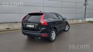 Black Volvo XC60 2011 in Riga, with an engine capacity of 2.40 L and mileage of 257 thousand km for 10500 €, photo 21 on AUTOMOTO.COM.LV