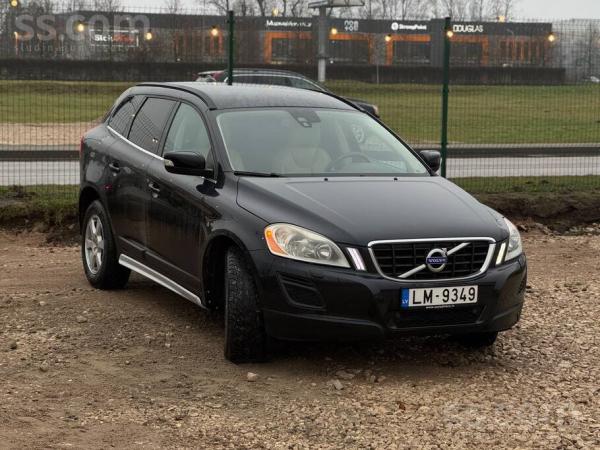 Black Volvo XC60 2011 in Riga, with an engine capacity of 2.00 L and mileage of 0 thousand km for 5800 €, photo 2 on AUTOMOTO.COM.LV