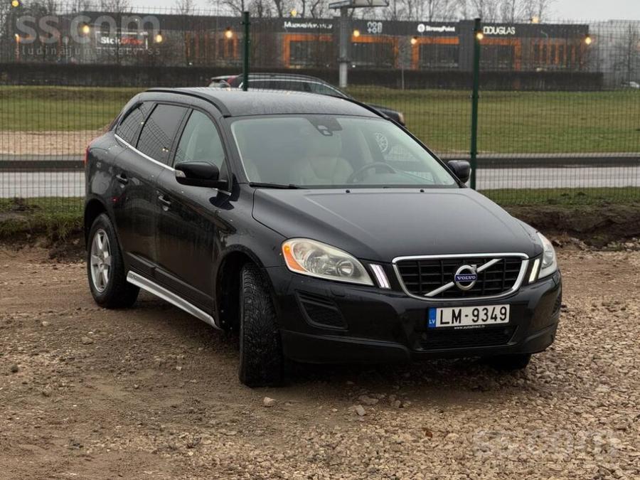 Black Volvo XC60 2011 in Riga, with an engine capacity of 2.00 L and mileage of 0 thousand km for 5800 €, photo 2 on AUTOMOTO.COM.LV