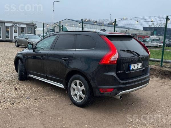 Black Volvo XC60 2011 in Riga, with an engine capacity of 2.00 L and mileage of 0 thousand km for 5800 €, photo 3 on AUTOMOTO.COM.LV