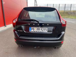 Black Volvo XC60 2011 in Telschi, with an engine capacity of 2.40 L and mileage of 259 thousand km for 7700 €, photo 5 on AUTOMOTO.COM.LV