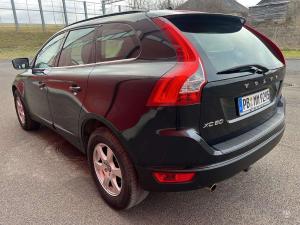 Black Volvo XC60 2011 in Telschi, with an engine capacity of 2.40 L and mileage of 259 thousand km for 7700 €, photo 6 on AUTOMOTO.COM.LV