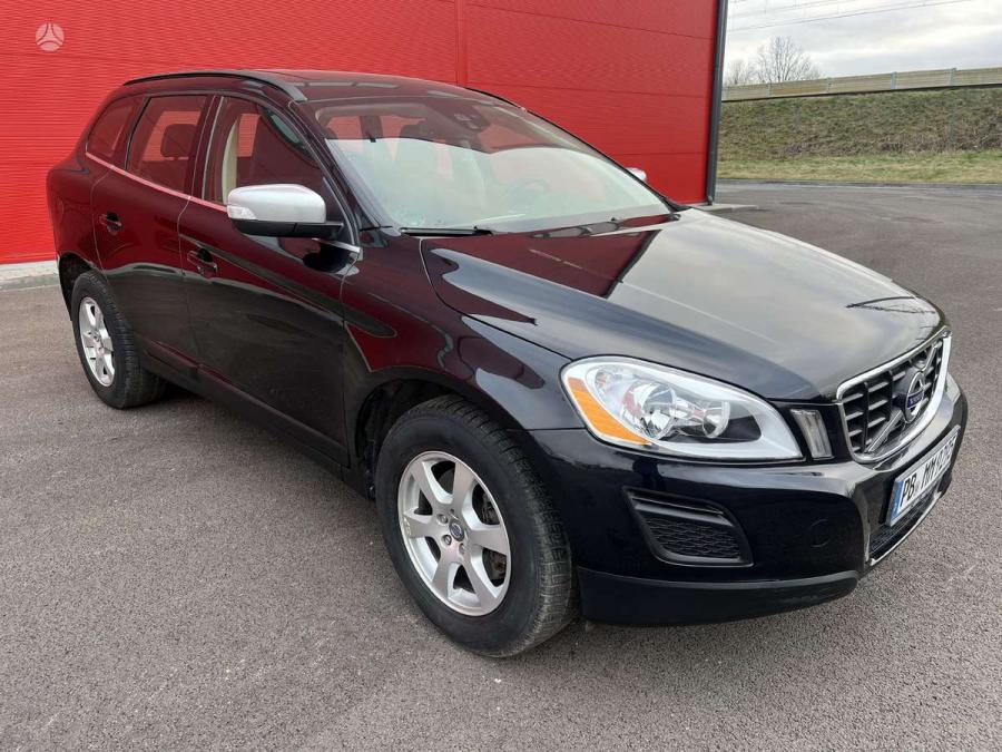 Black Volvo XC60 2011 in Telschi, with an engine capacity of 2.40 L and mileage of 259 thousand km for 7700 €, photo 8 on AUTOMOTO.COM.LV