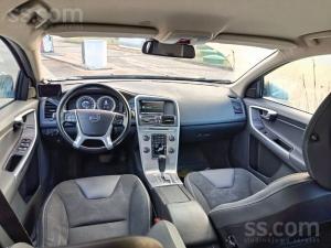 Melns Volvo XC60 2011 Rīga, ar dzinēja tilpumu 2.00 L un nobraukumu 280 tūkst. km par 6200 €, foto 4 vietnē AUTOMOTO.COM.LV