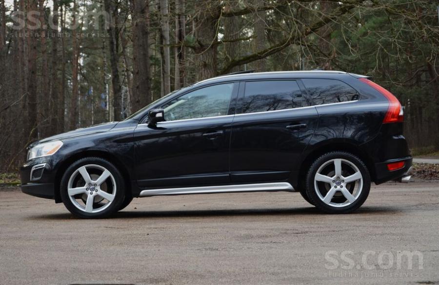 Black Volvo XC60 2011 in Riga, with an engine capacity of 2.40 L and mileage of 0 thousand km for 11990 €, photo 5 on AUTOMOTO.COM.LV
