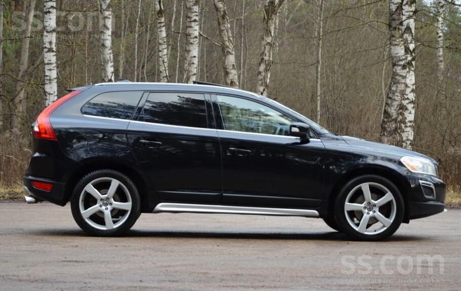 Black Volvo XC60 2011 in Riga, with an engine capacity of 2.40 L and mileage of 0 thousand km for 11990 €, photo 9 on AUTOMOTO.COM.LV
