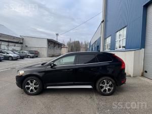 Melns Volvo XC60 2011 Rēzekne, ar dzinēja tilpumu 2.00 L un nobraukumu 278 tūkst. km par 7200 €, foto 2 vietnē AUTOMOTO.COM.LV