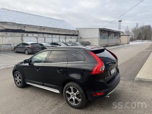 Melns Volvo XC60 2011 Rēzekne, ar dzinēja tilpumu 2.00 L un nobraukumu 278 tūkst. km par 7200 €, foto 3 vietnē AUTOMOTO.COM.LV