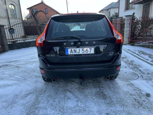 Melns Volvo XC60 2011 Kauņa, ar dzinēja tilpumu 2.40 L un nobraukumu 350 tūkst. km par 6900 €, foto 6 vietnē AUTOMOTO.COM.LV
