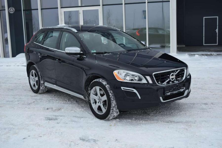 Melns Volvo XC60 2011 Viļņa, ar dzinēja tilpumu 2.00 L un nobraukumu 257 tūkst. km par 8700 €, foto 1 vietnē AUTOMOTO.COM.LV