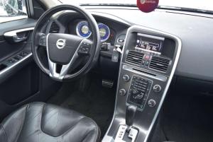 Melns Volvo XC60 2011 Viļņa, ar dzinēja tilpumu 2.00 L un nobraukumu 257 tūkst. km par 8700 €, foto 13 vietnē AUTOMOTO.COM.LV