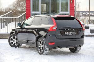 Melns Volvo XC60 2011 Rīga, ar dzinēja tilpumu 2.40 L un nobraukumu 0 tūkst. km par 9990 €, foto 3 vietnē AUTOMOTO.COM.LV