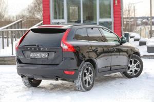 Melns Volvo XC60 2011 Rīga, ar dzinēja tilpumu 2.40 L un nobraukumu 0 tūkst. km par 9990 €, foto 4 vietnē AUTOMOTO.COM.LV