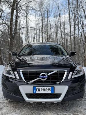 Melns Volvo XC60 2011 Utena, ar dzinēja tilpumu 2.40 L un nobraukumu 207 tūkst. km par 10950 €, foto 11 vietnē AUTOMOTO.COM.LV