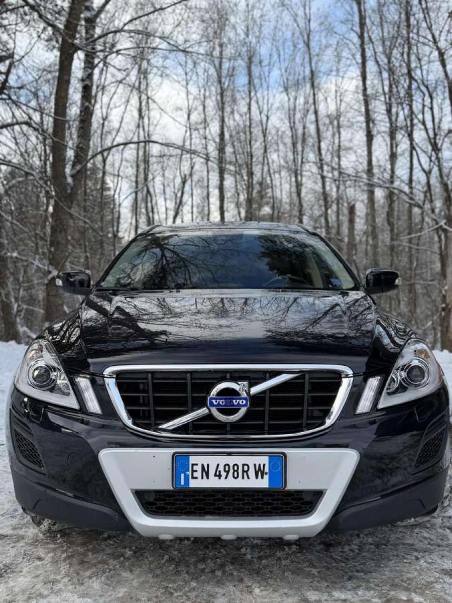 Melns Volvo XC60 2011 Utena, ar dzinēja tilpumu 2.40 L un nobraukumu 207 tūkst. km par 10950 €, foto 11 vietnē AUTOMOTO.COM.LV