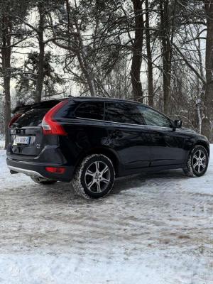 Melns Volvo XC60 2011 Utena, ar dzinēja tilpumu 2.40 L un nobraukumu 207 tūkst. km par 10950 €, foto 17 vietnē AUTOMOTO.COM.LV