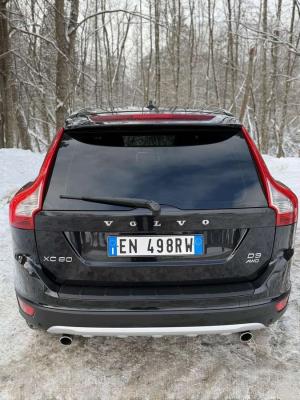 Melns Volvo XC60 2011 Utena, ar dzinēja tilpumu 2.40 L un nobraukumu 207 tūkst. km par 10950 €, foto 23 vietnē AUTOMOTO.COM.LV