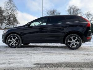 Melns Volvo XC60 2011 Utena, ar dzinēja tilpumu 2.40 L un nobraukumu 207 tūkst. km par 10950 €, foto 25 vietnē AUTOMOTO.COM.LV