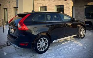 Black Volvo XC60 2011 in Vilnius, with an engine capacity of 2.40 L and mileage of 380 thousand km for 6500 €, photo 6 on AUTOMOTO.COM.LV