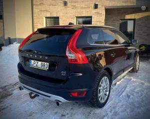 Black Volvo XC60 2011 in Vilnius, with an engine capacity of 2.40 L and mileage of 380 thousand km for 6500 €, photo 7 on AUTOMOTO.COM.LV