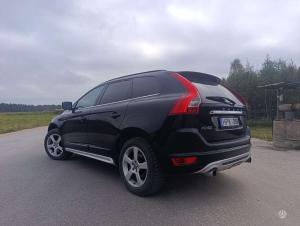 Black Volvo XC60 2011 in Vilnius, with an engine capacity of 1.98 L and mileage of 323 thousand km for 6200 €, photo  on AUTOMOTO.COM.LV