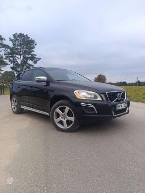 Black Volvo XC60 2011 in Vilnius, with an engine capacity of 1.98 L and mileage of 323 thousand km for 6200 €, photo 2 on AUTOMOTO.COM.LV