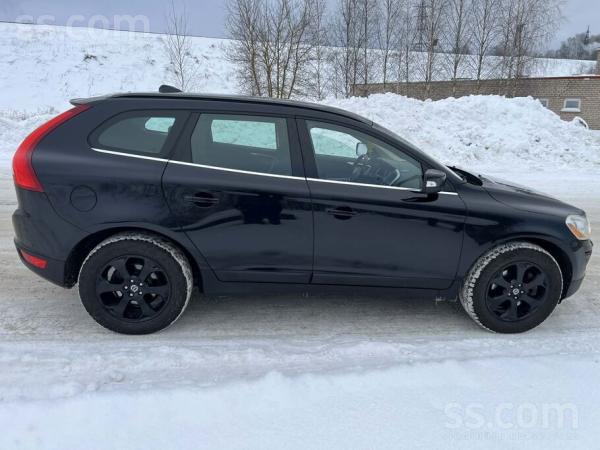 Black Volvo XC60 2011 in Rezekne, with an engine capacity of 2.40 L and mileage of 0 thousand km for 8350 €, photo 7 on AUTOMOTO.COM.LV