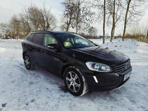 Black Volvo XC60 2011 in Mazeikiai, with an engine capacity of 2.40 L and mileage of 388 thousand km for 11500 €, photo 2 on AUTOMOTO.COM.LV