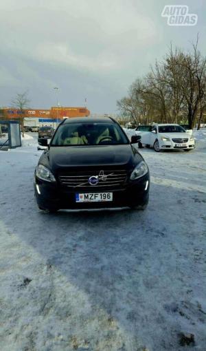 Black Volvo XC60 2011 in Mazeikiai, with an engine capacity of 2.40 L and mileage of 388 thousand km for 11500 €, photo 3 on AUTOMOTO.COM.LV