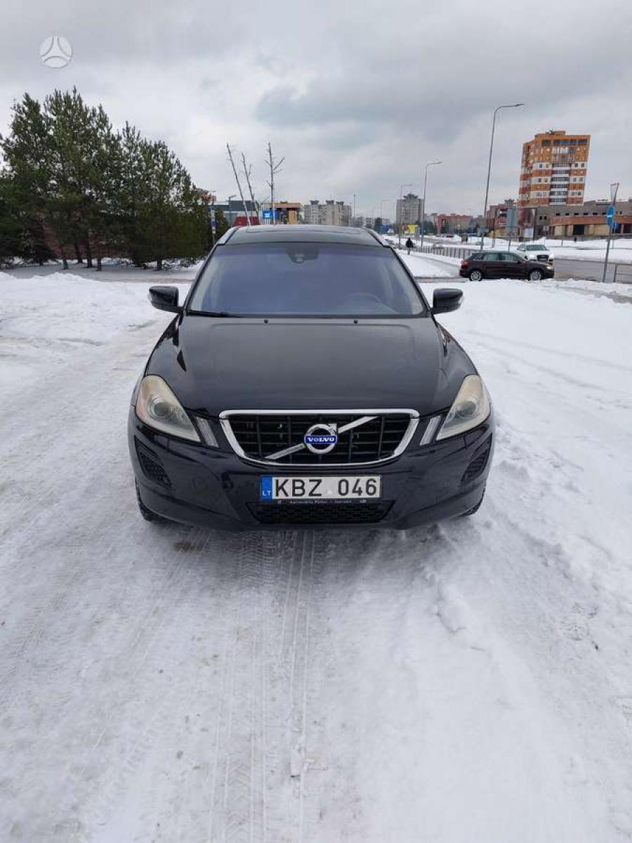 Melns Volvo XC60 2011 Kauņa, ar dzinēja tilpumu 2.40 L un nobraukumu 205 tūkst. km par 8300 €, foto 1 vietnē AUTOMOTO.COM.LV