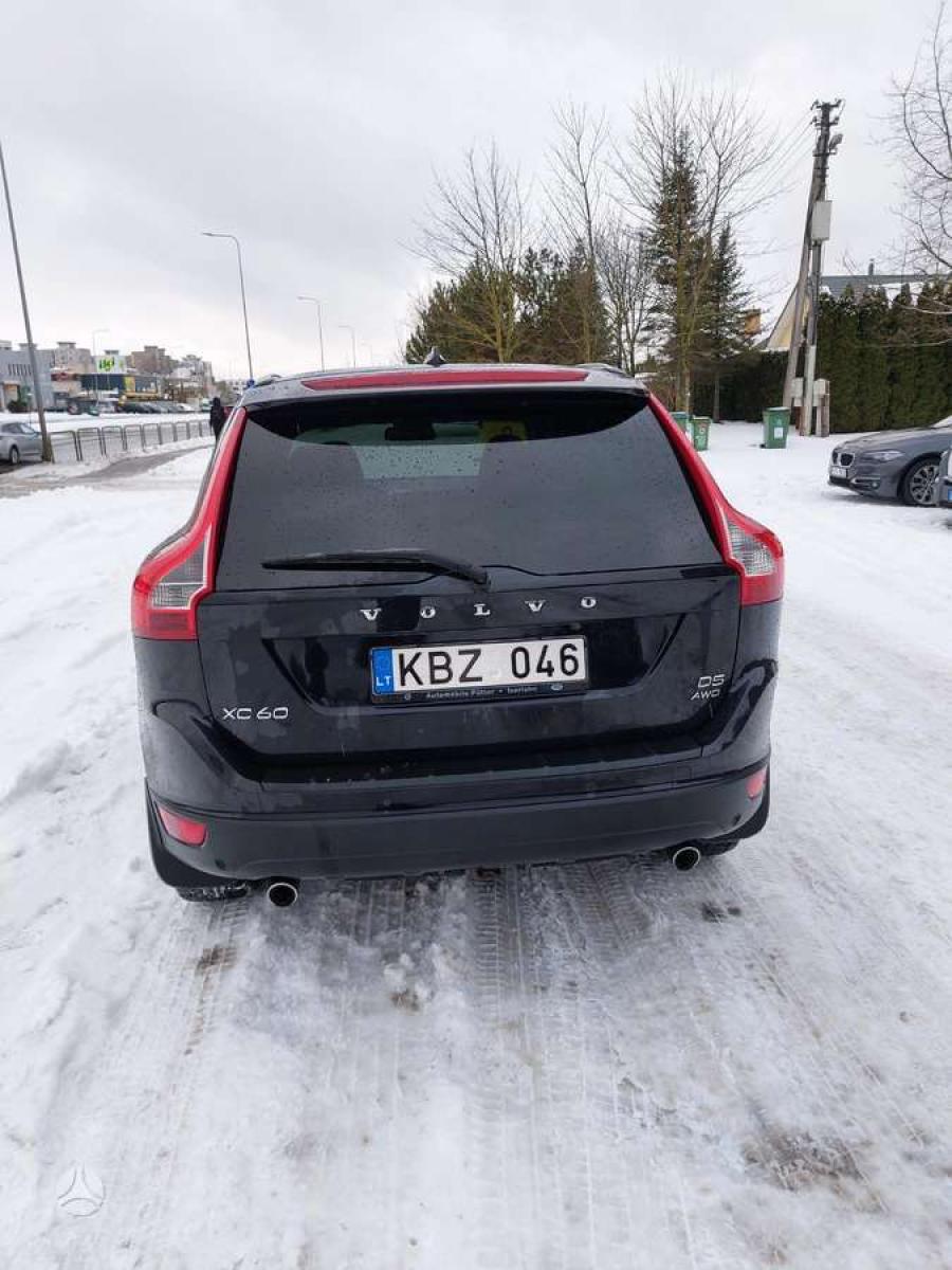 Melns Volvo XC60 2011 Kauņa, ar dzinēja tilpumu 2.40 L un nobraukumu 205 tūkst. km par 8300 €, foto 5 vietnē AUTOMOTO.COM.LV
