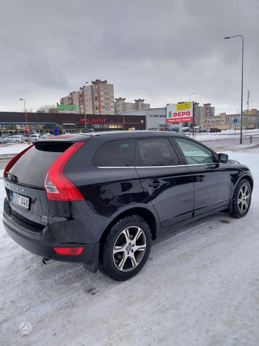 Melns Volvo XC60 2011 Kauņa, ar dzinēja tilpumu 2.40 L un nobraukumu 205 tūkst. km par 8300 €, foto 6 vietnē AUTOMOTO.COM.LV
