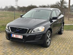 Black Volvo XC60 2011 in Tukums, with an engine capacity of 2.40 L and mileage of 0 thousand km for 11000 €, photo 2 on AUTOMOTO.COM.LV