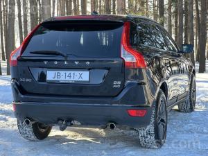 Black Volvo XC60 2011 in Daugavpils, with an engine capacity of 2.40 L and mileage of 276 thousand km for 9400 €, photo 9 on AUTOMOTO.COM.LV
