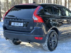 Black Volvo XC60 2011 in Daugavpils, with an engine capacity of 2.40 L and mileage of 276 thousand km for 9400 €, photo 11 on AUTOMOTO.COM.LV