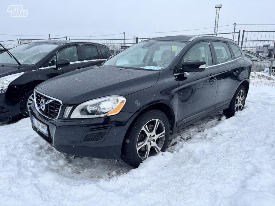 Black Volvo XC60 2011 in Kaunas, with an engine capacity of 2.40 L and mileage of 201 thousand km for 9250 €, photo 3 on AUTOMOTO.COM.LV