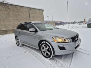 Melns Volvo XC60 2011 Šilutė, ar dzinēja tilpumu 2.40 L un nobraukumu 196 tūkst. km par 3200 €, foto 14 vietnē AUTOMOTO.COM.LV