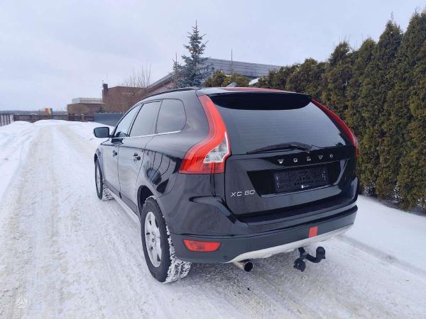 Black Volvo XC60 2011 in Kaunas, with an engine capacity of 1.98 L and mileage of 277 thousand km for 6750 €, photo 6 on AUTOMOTO.COM.LV