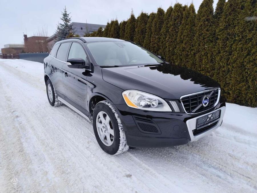 Melns Volvo XC60 2011 Kauņa, ar dzinēja tilpumu 1.98 L un nobraukumu 277 tūkst. km par 6750 €, foto 11 vietnē AUTOMOTO.COM.LV