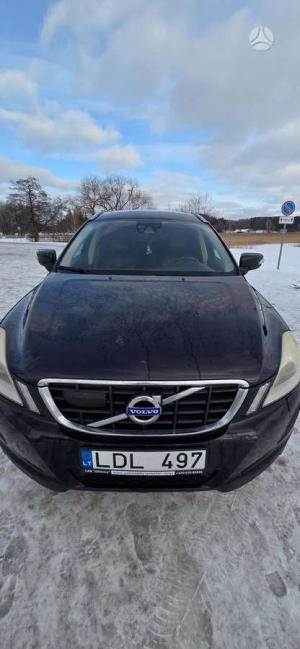 Black Volvo XC60 2011 in Vievis, with an engine capacity of 2.00 L and mileage of 296 thousand km for 8800 €, photo 7 on AUTOMOTO.COM.LV