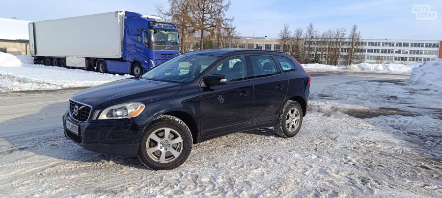 Black Volvo XC60 2011 in Vilnius, with an engine capacity of 2.00 L and mileage of 209 thousand km for 6900 €, photo 1 on AUTOMOTO.COM.LV