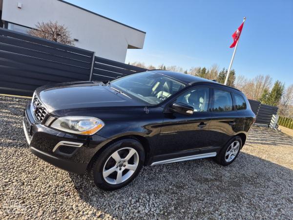 Black Volvo XC60 2011 in Vilkaviskis, with an engine capacity of 2.00 L and mileage of 225 thousand km for 8500 €, photo 2 on AUTOMOTO.COM.LV