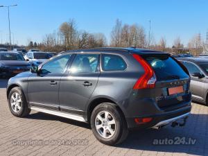 Black Volvo XC60 2011 in Tartu, with an engine capacity of 2.40 L and mileage of 278 thousand km for 10990 €, photo 4 on AUTOMOTO.COM.LV